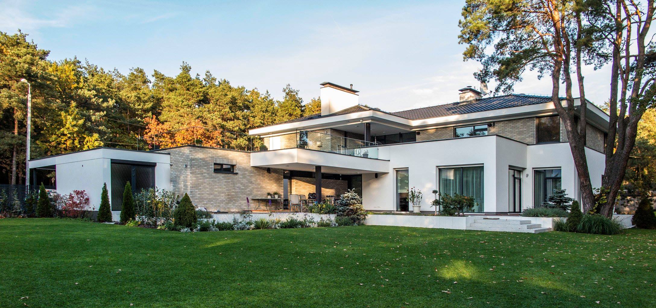 Wądołowski Architekci – niesamowity projekt domu 700m2 - Internity Home