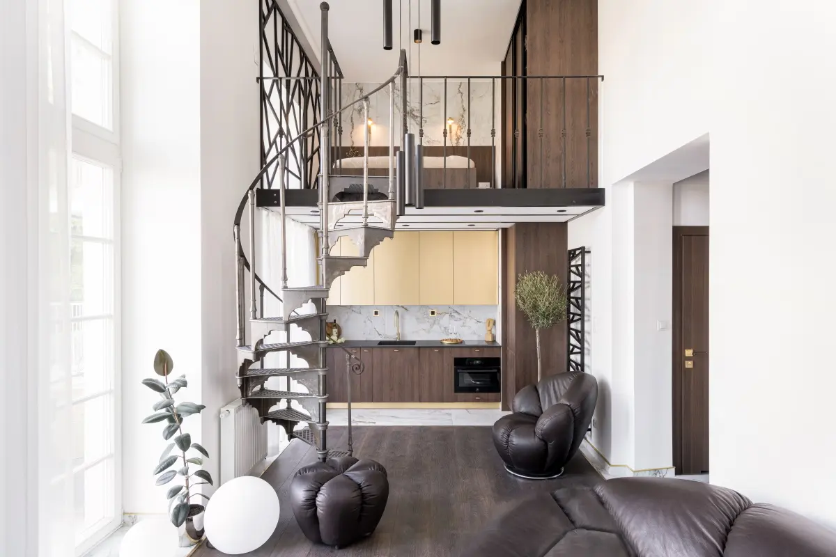 Mieszkanie z niezwykłymi, żeliwnymi schodami | Proj.: KODO - Internity Home